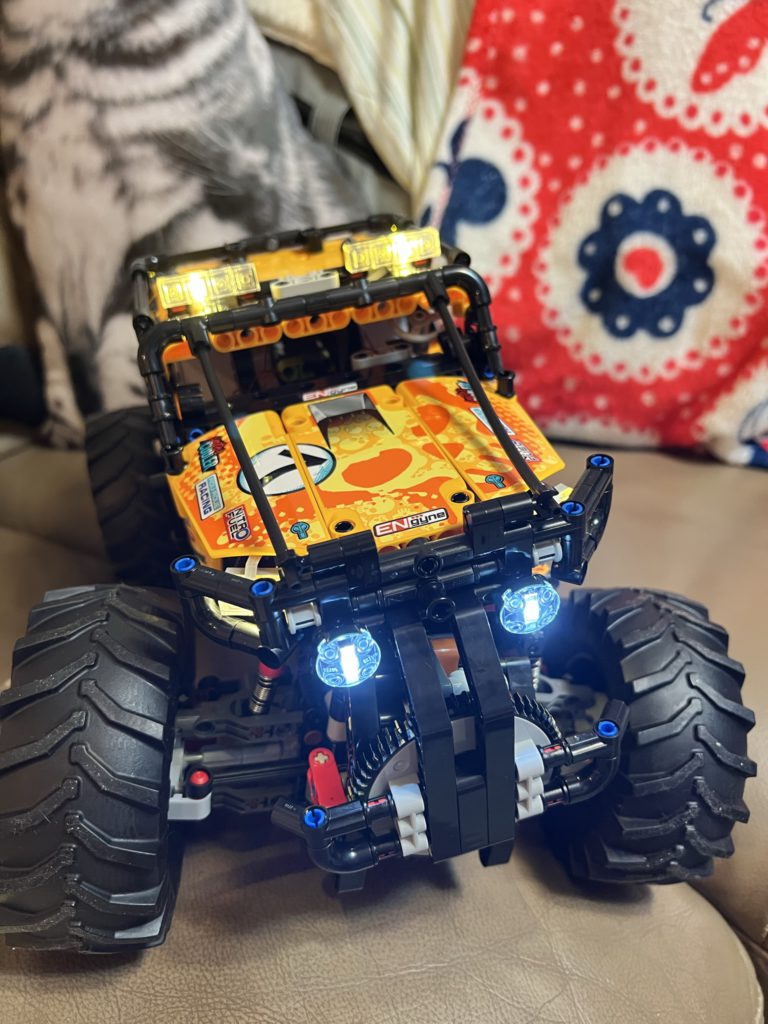LEGO-42099 4×4 X treme Off Roader – Neo Insight