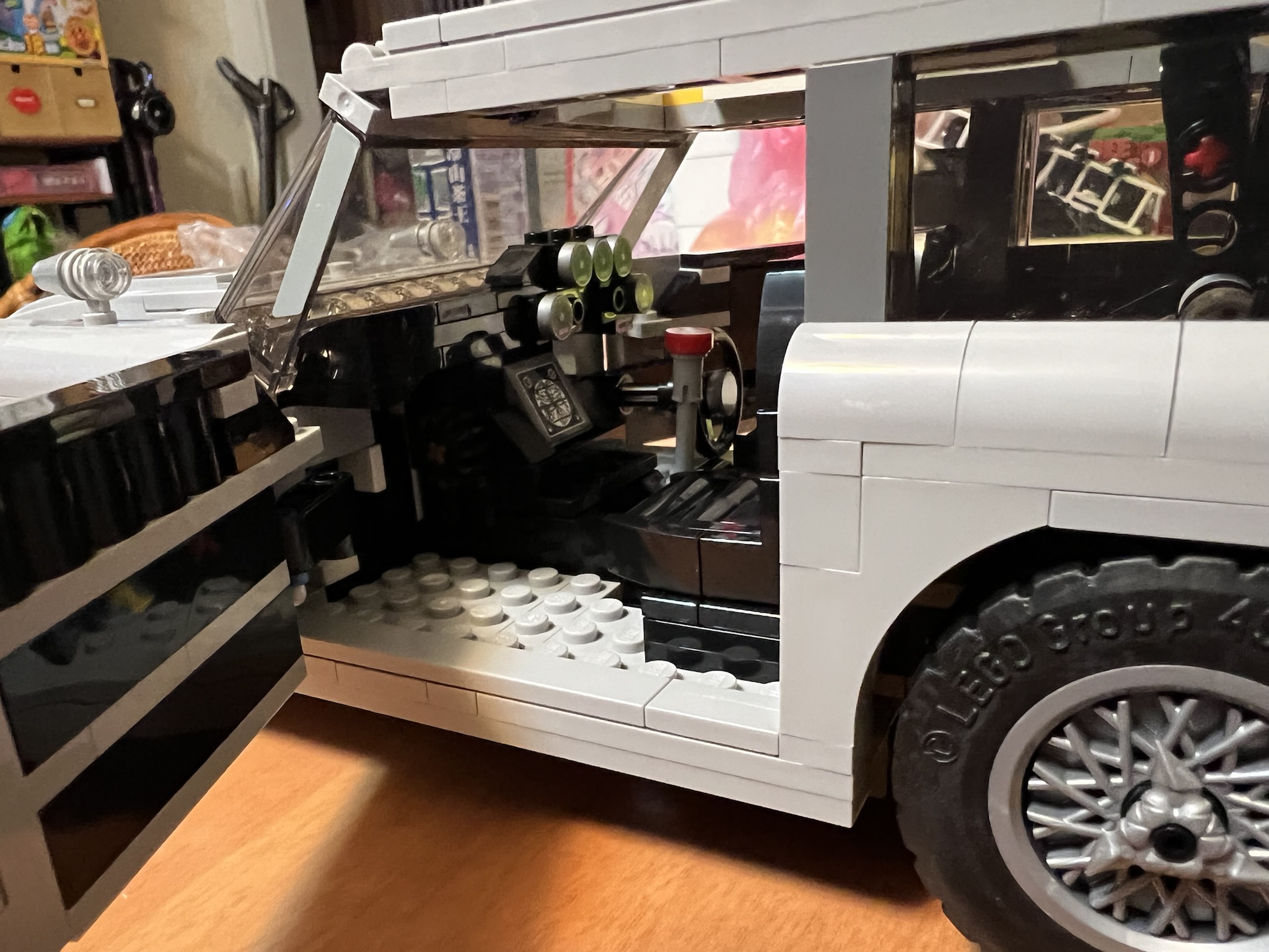 LEGO-10262 Aston Martin db5 /007 James Bond – Neo Insight