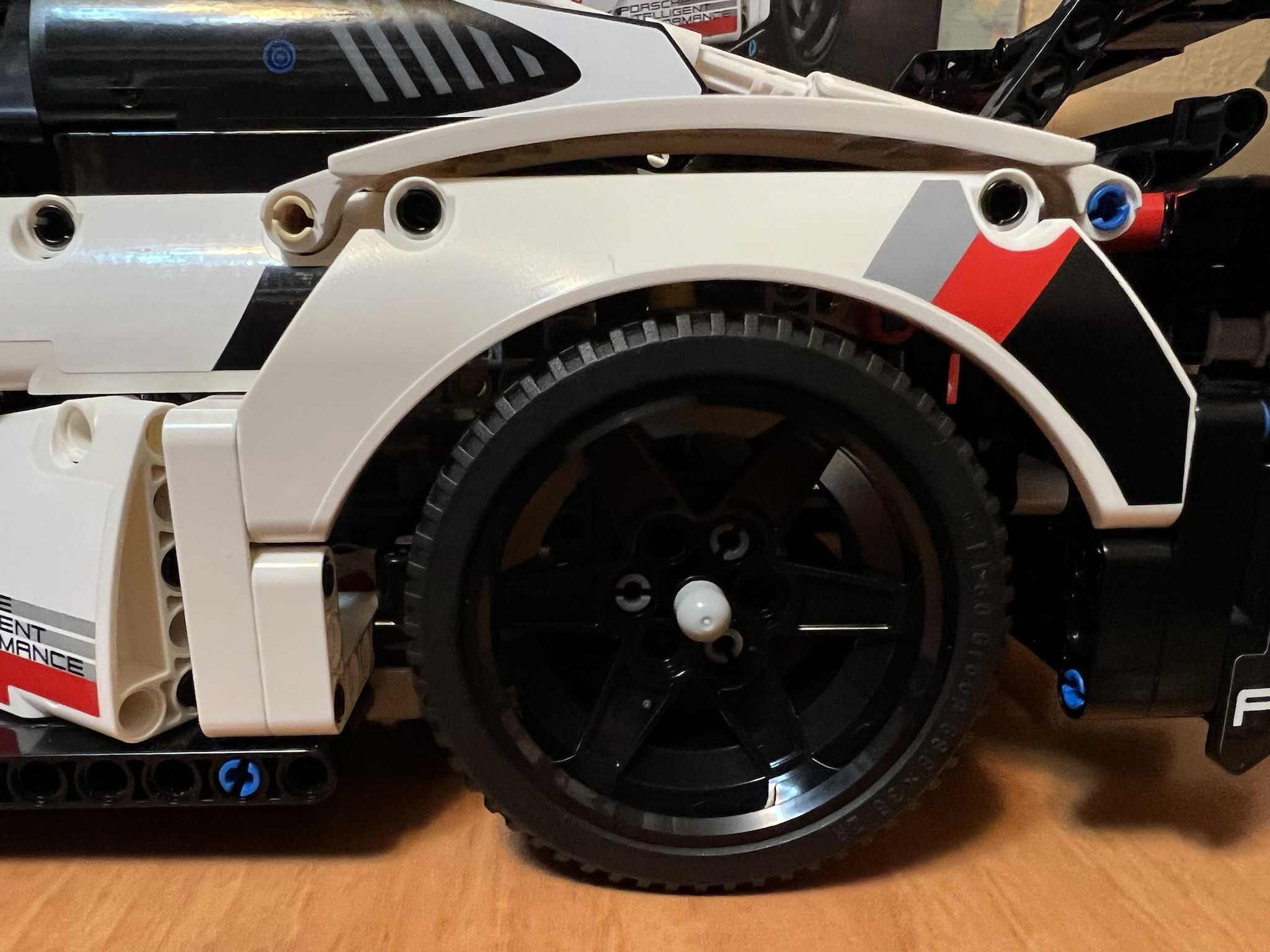 LEGO-42096 Porsche 911 RSR – Neo Insight