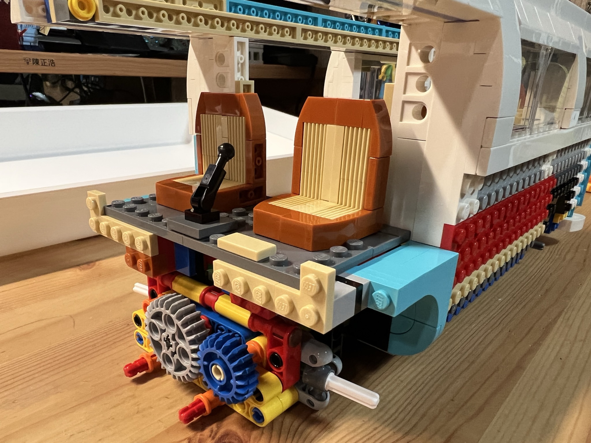 LEGO-10279 Volkswagen T2 Camper Van – Neo Insight