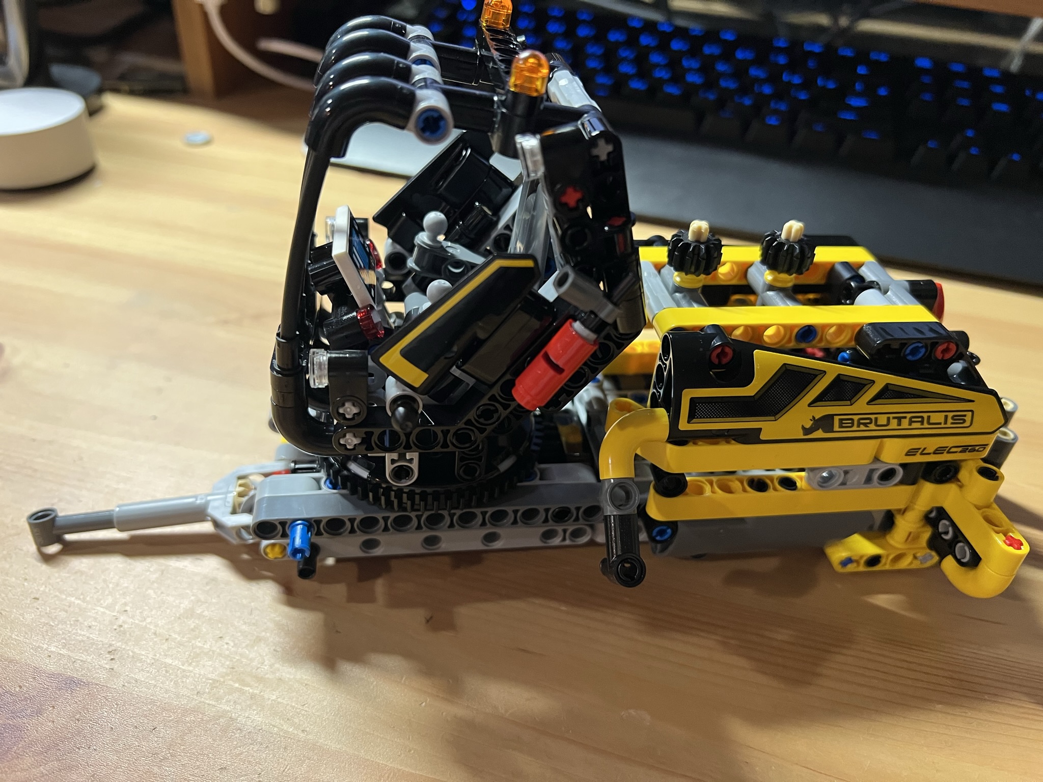 LEGO-42094 Tracked Loader – Neo Insight