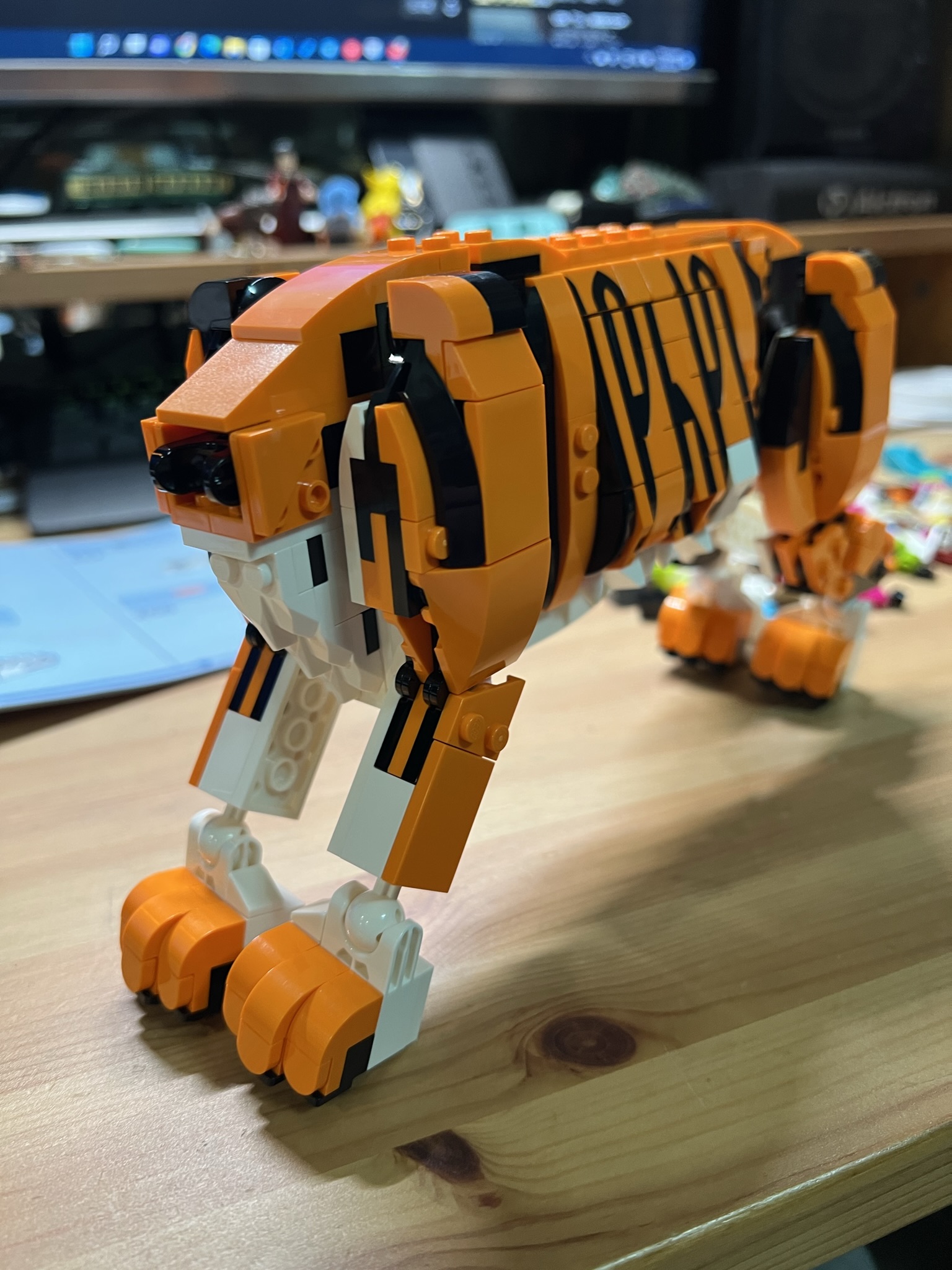 LEGO-31129 Majestic Tiger – Neo Insight