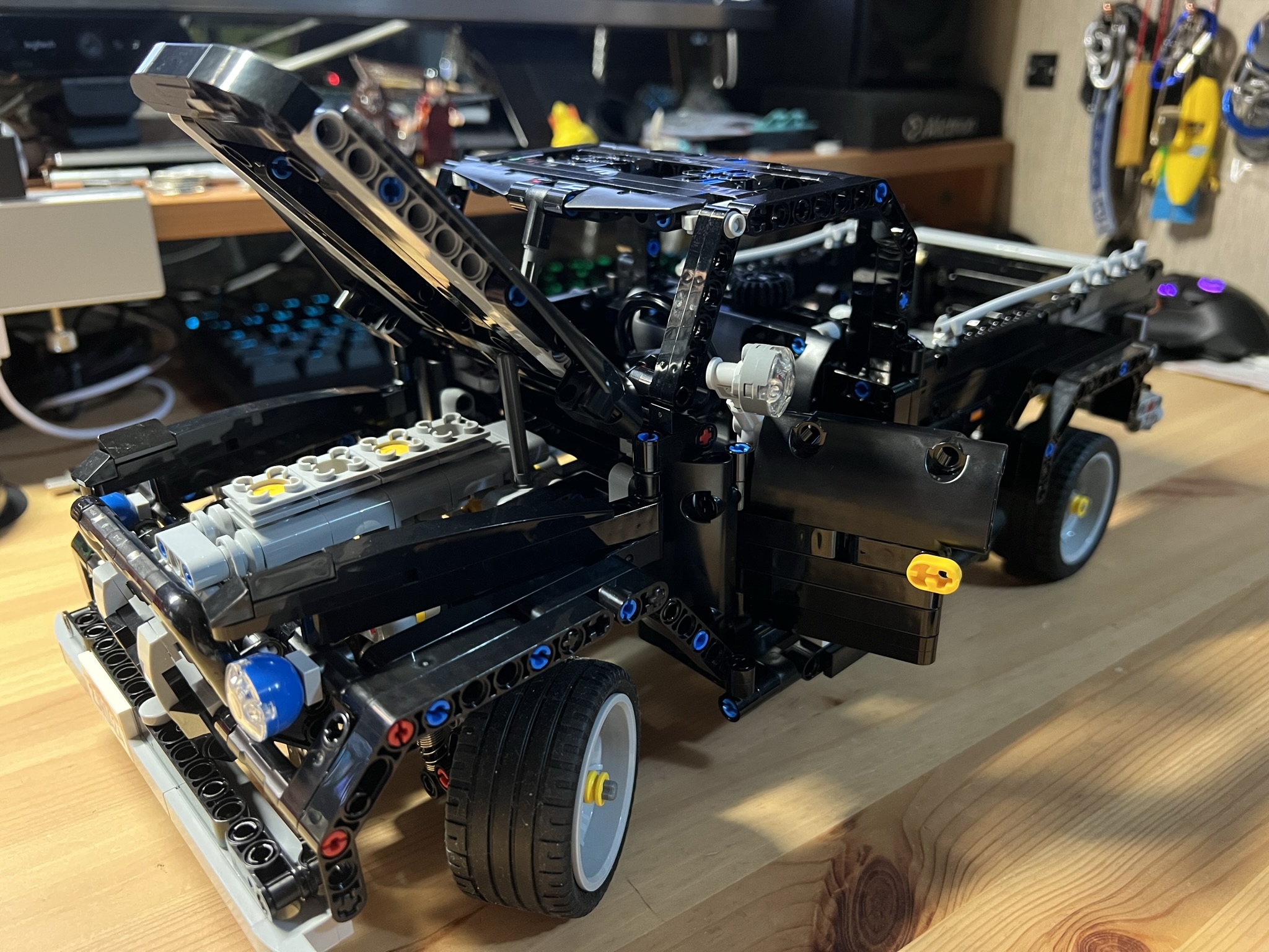 LEGO-42111 Moc Vintage Custom Pickup – Neo Insight